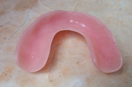 Full Upper U-Shape Denture – Saldentures